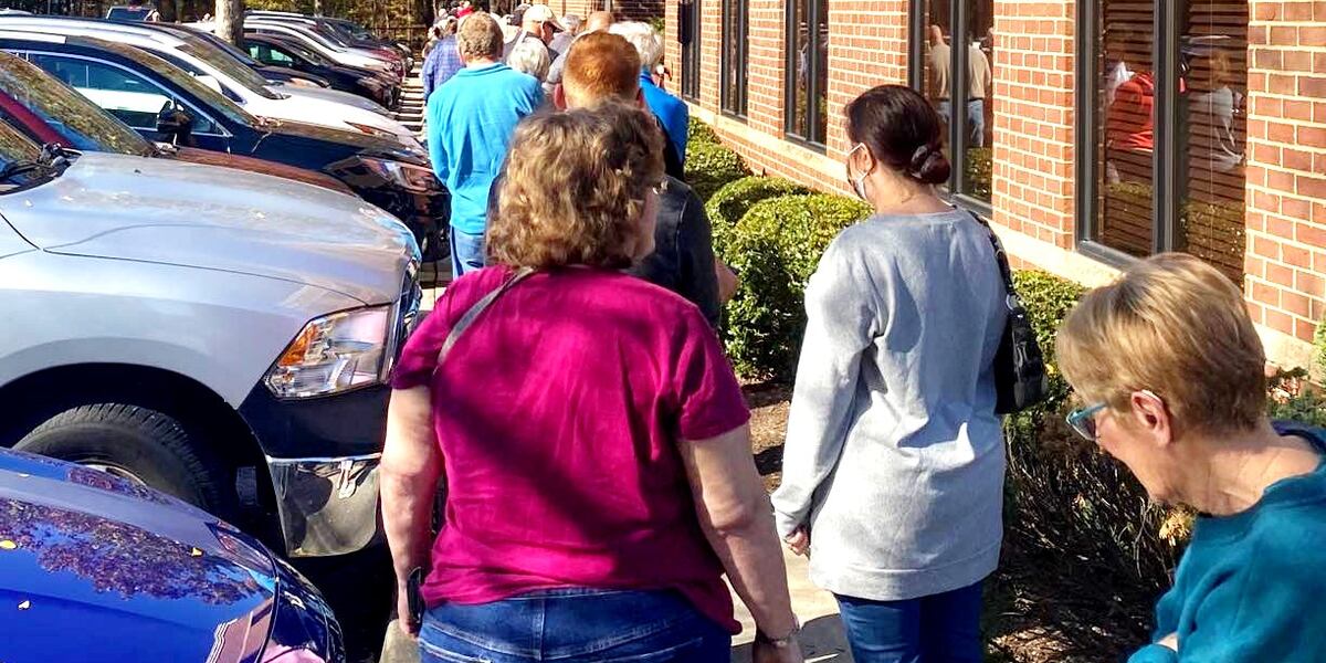 ‘Astounding’ early voter turnout breaks local records ‘Astounding’ early voter turnout breaks local records