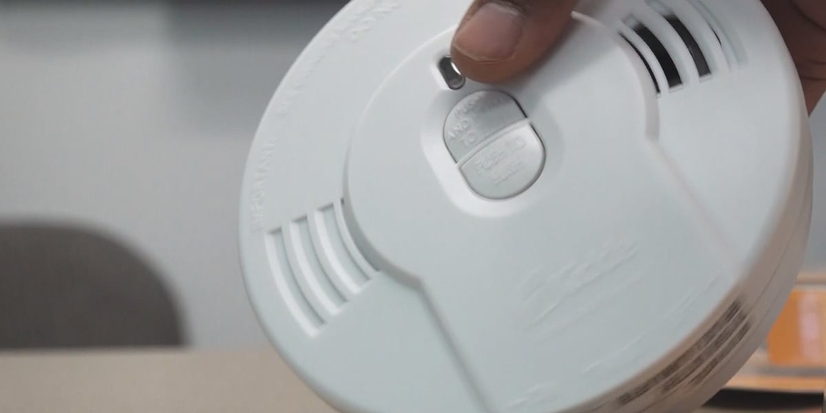 Red Cross program offers free smoke alarms for those in need Red Cross program offers free smoke alarms for those in need